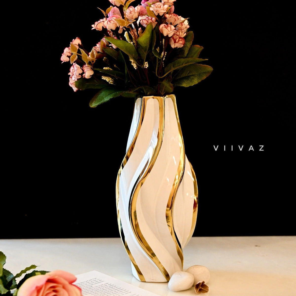Vase with a Wave – VIIVAZ