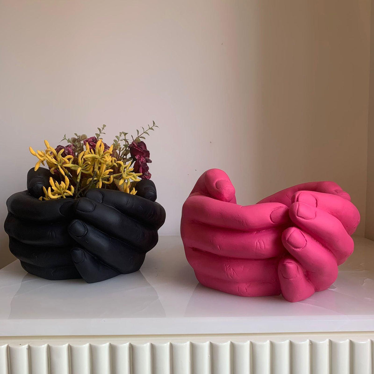 Resin Hand Vases – VIIVAZ