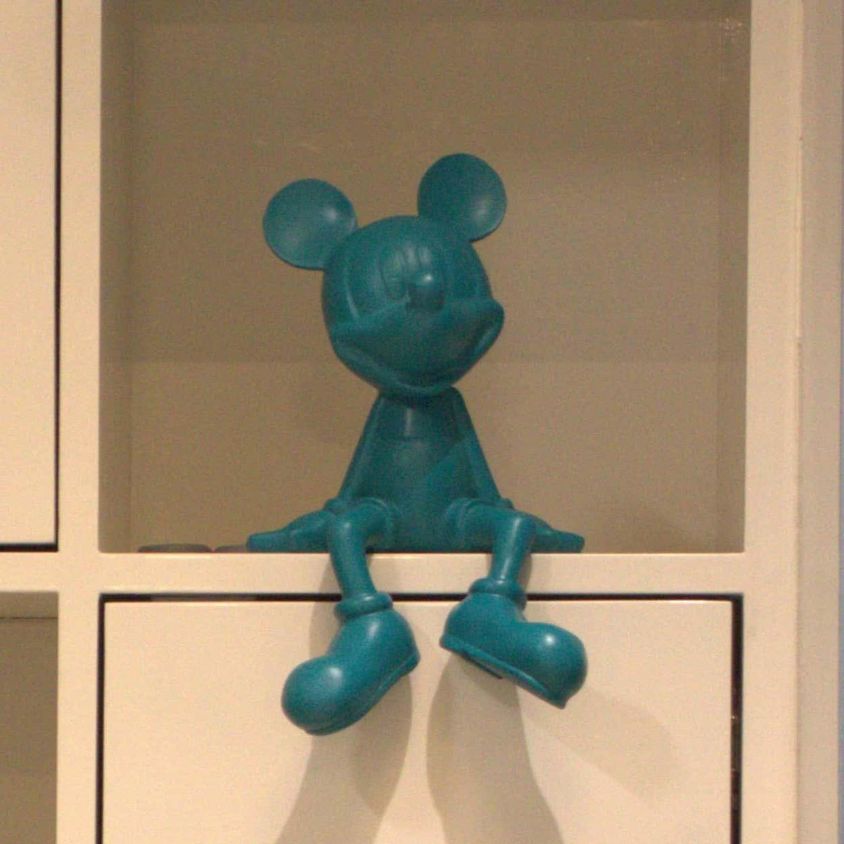 Mickey Relaxing Figurine – VIIVAZ
