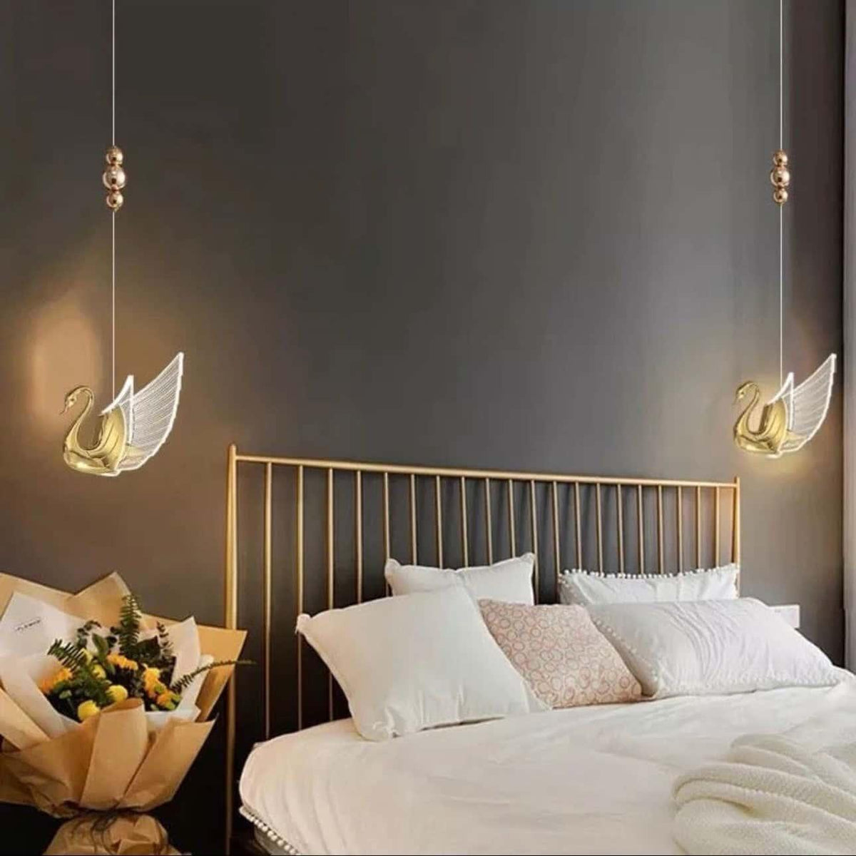 Swan Hanging Light – VIIVAZ