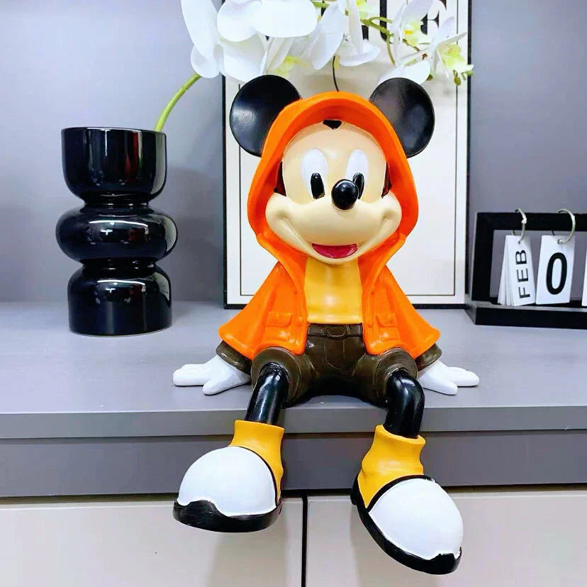 Mickey Mouse Enjoying Relaxing – VIIVAZ