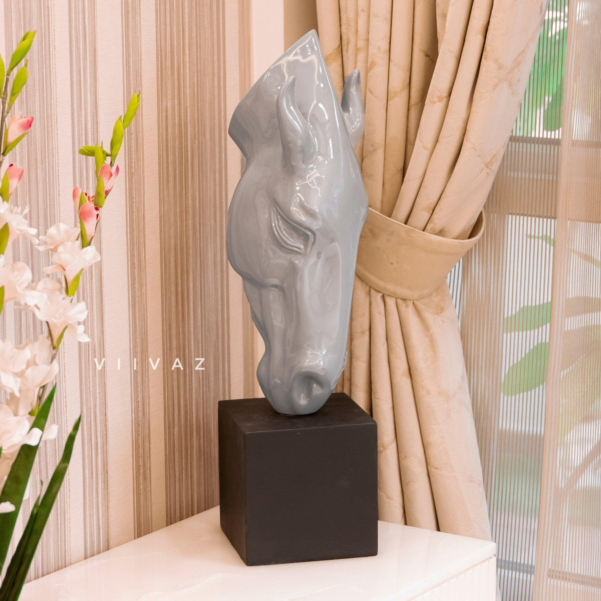 CAESAR HORSE VASE – VIIVAZ