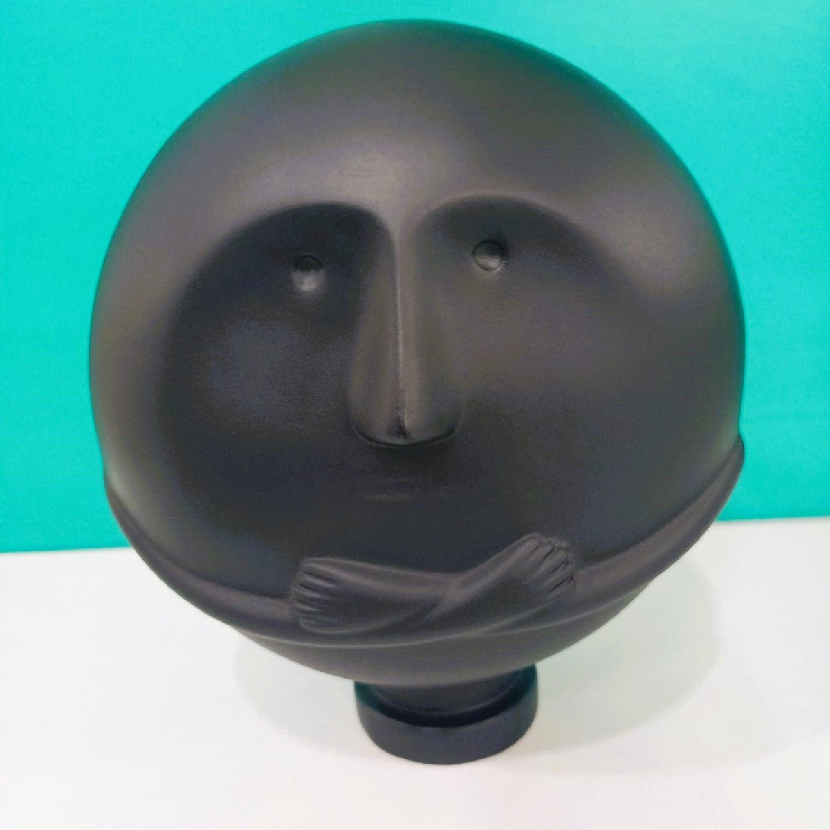 CLEVER CLAY MAN SCULPTURE – VIIVAZ