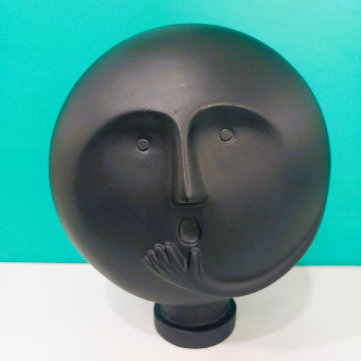 CLEVER CLAY MAN SCULPTURE – VIIVAZ